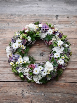 How To Make A DIY Funeral Wreath Step By Step Cake Blog